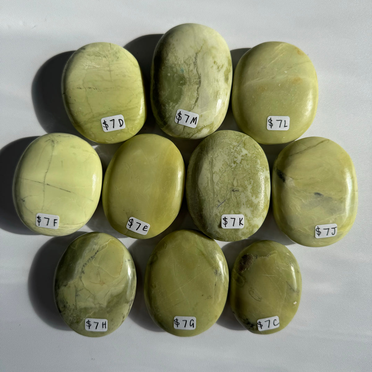 Serpentine Palm Stone – Arabella Crystals